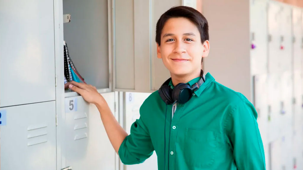 Tipos de lockers metálicos según su uso - Solimet Industrial